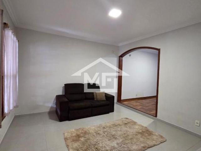 Casa com 3 quartos e 150 m² à venda em Parque América