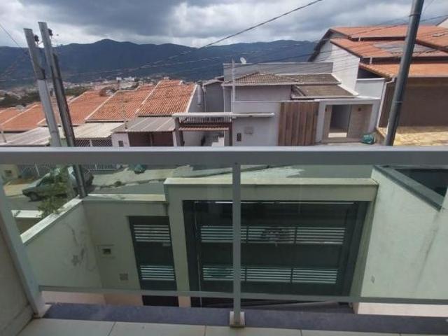 Casa com 3 quartos e 150 m² à venda em Ponte Nova