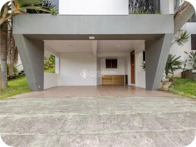 Casa com 3 quartos e 150m² para alugar em Morrinhos, Garopaba