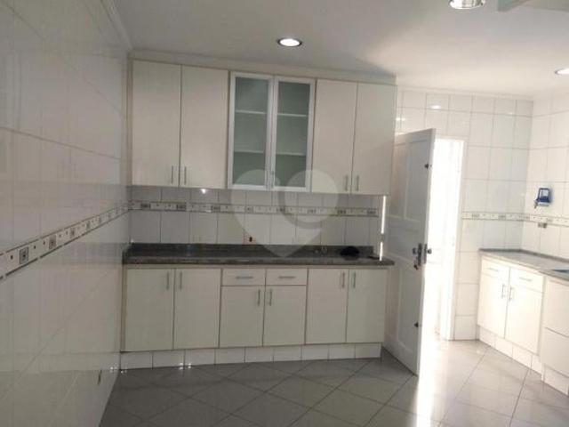 Casa com 3 quartos e 176 m² à venda em Chora Menino