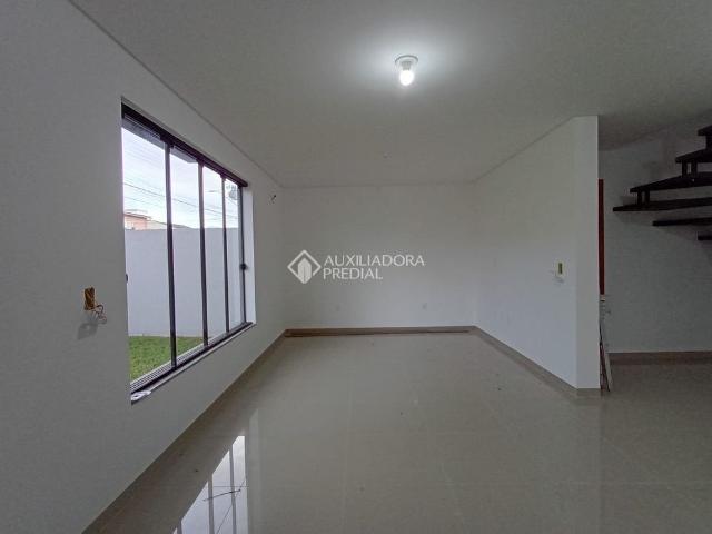 Casa com 3 quartos e 198m² para alugar em Campeche, Florianópolis