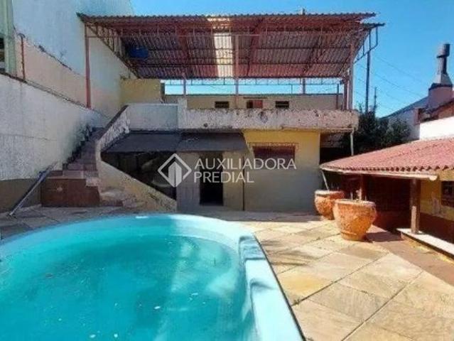 Casa com 3 quartos e 199m² para alugar em Cristo Redentor, Porto Alegre