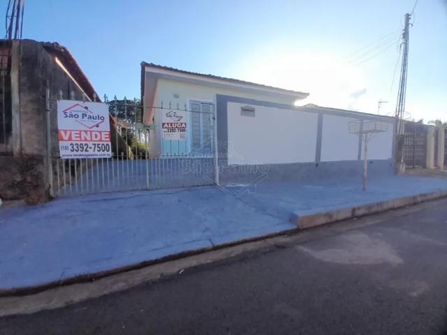 Casa com 3 Quartos e 1 banheiro à Venda, 107 m² por R$ 290.000