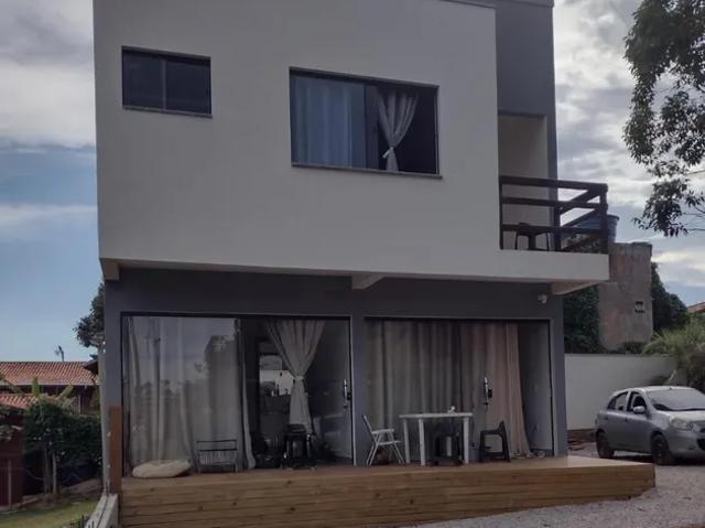 Casa com 3 Quartos e 1 banheiro à Venda, 100 m² por R$ 500.000