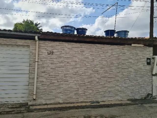 Casa com 3 Quartos e 1 banheiro à Venda, 102 m² por R$ 118.331