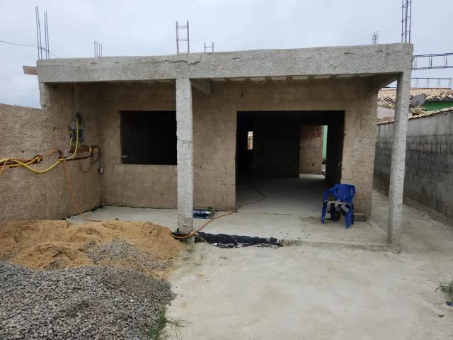 Casa com 3 Quartos e 1 banheiro à Venda, 103 m² por R$ 210.000