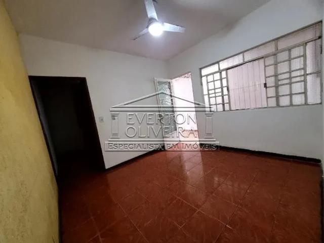 Casa com 3 Quartos e 1 banheiro à Venda, 114 m² por R$ 330.000