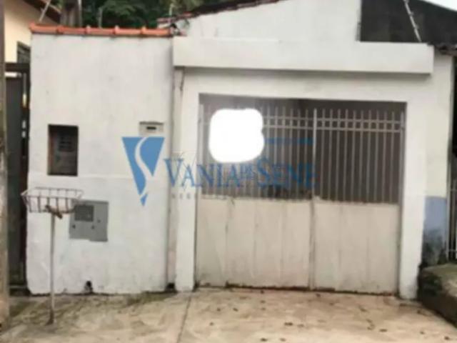 Casa com 3 Quartos e 1 banheiro à Venda, 115 m² por R$ 320.000