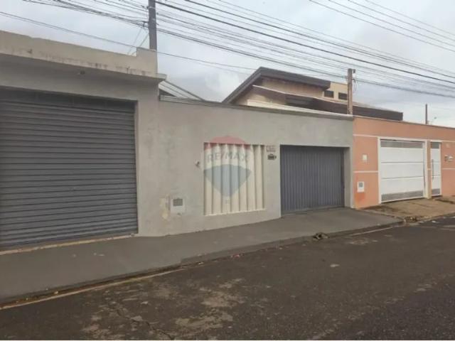 Casa com 3 Quartos e 1 banheiro à Venda, 110 m² por R$ 340.000