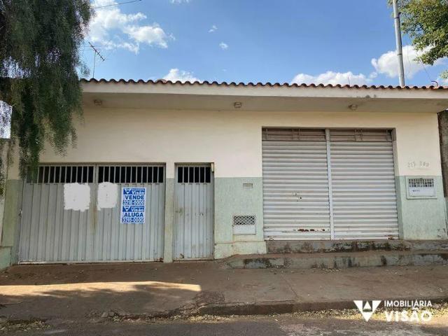 Casa com 3 Quartos e 1 banheiro à Venda, 129 m² por R$ 290.000