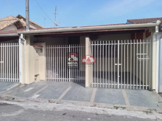 Casa com 3 Quartos e 1 banheiro à Venda, 131 m² por R$ 308.000
