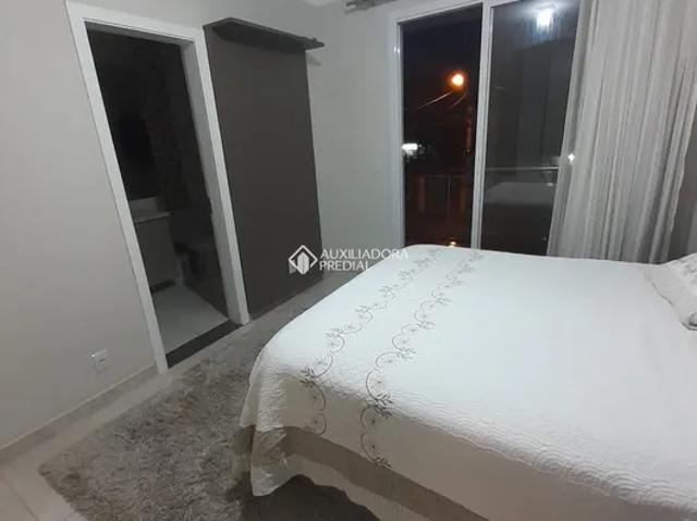Casa com 3 Quartos e 1 banheiro à Venda, 146 m² por R$ 835.000