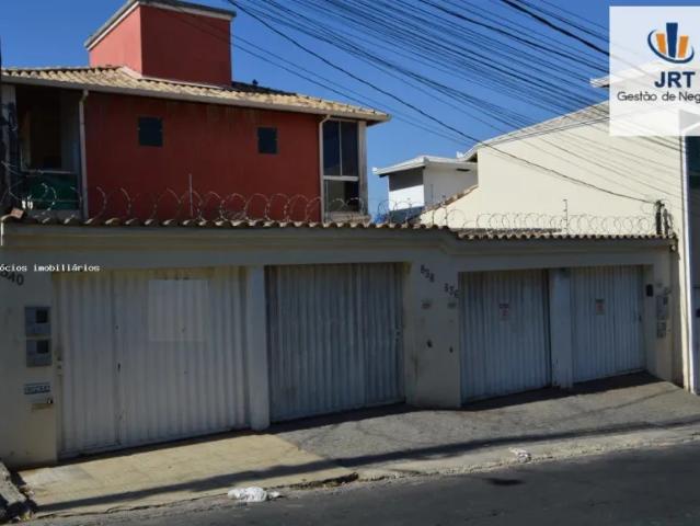 Casa com 3 Quartos e 1 banheiro à Venda, 140 m² por R$ 370.000