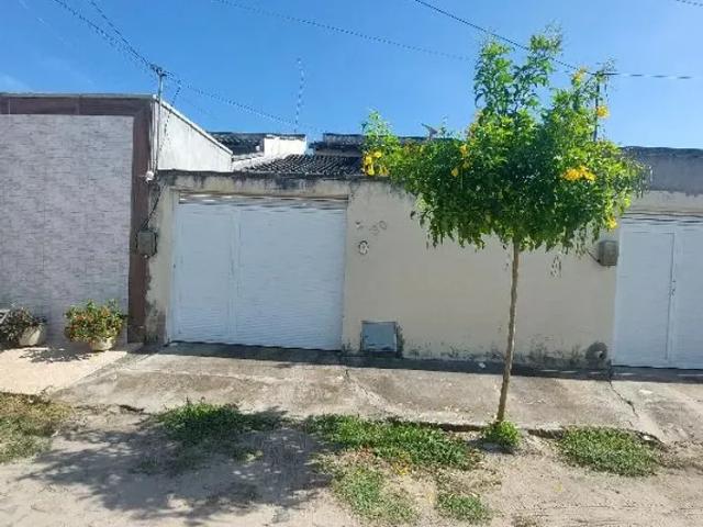 Casa com 3 Quartos e 1 banheiro à Venda, 150 m² por R$ 96.000