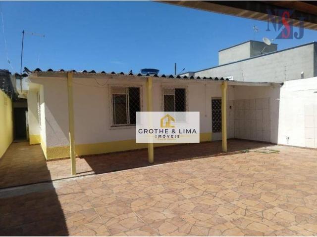 Casa com 3 Quartos e 1 banheiro à Venda, 168 m² por R$ 350.000