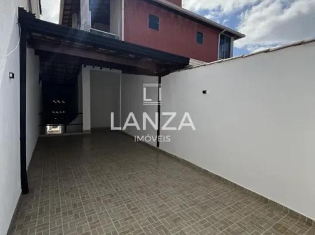 Casa com 3 Quartos e 1 banheiro à Venda, 170 m² por R$ 370.000