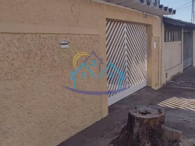Casa com 3 Quartos e 1 banheiro à Venda, 180 m² por R$ 160.000