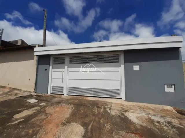 Casa com 3 Quartos e 1 banheiro à Venda, 205 m² por R$ 320.000