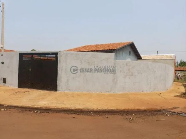Casa com 3 Quartos e 1 banheiro à Venda, 206 m² por R$ 200.000