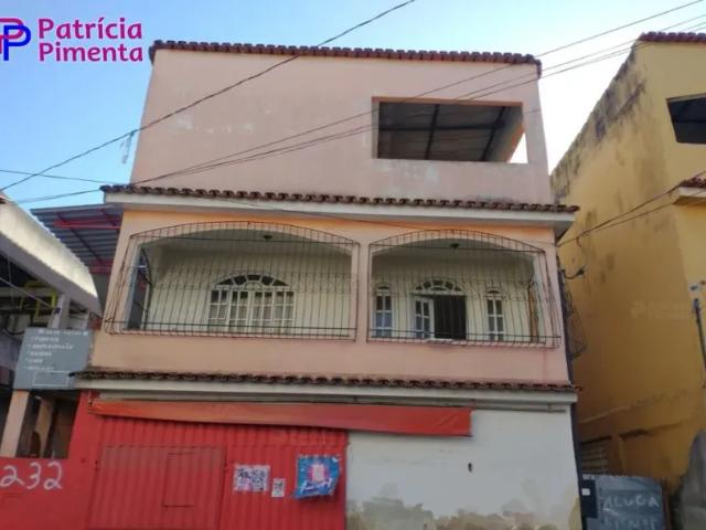 Casa com 3 Quartos e 1 banheiro à Venda, 200 m² por R$ 210.000