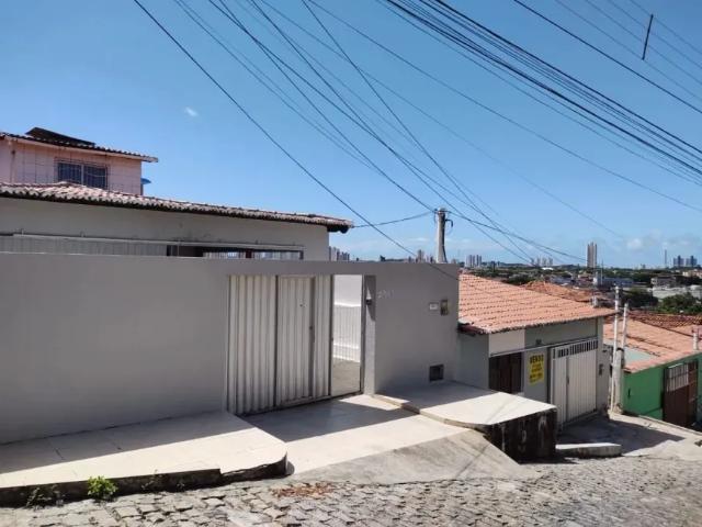 Casa com 3 Quartos e 1 banheiro à Venda, 200 m² por R$ 290.000
