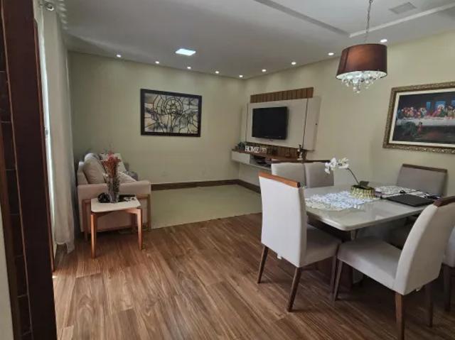 Casa com 3 Quartos e 1 banheiro à Venda, 200 m² por R$ 350.000