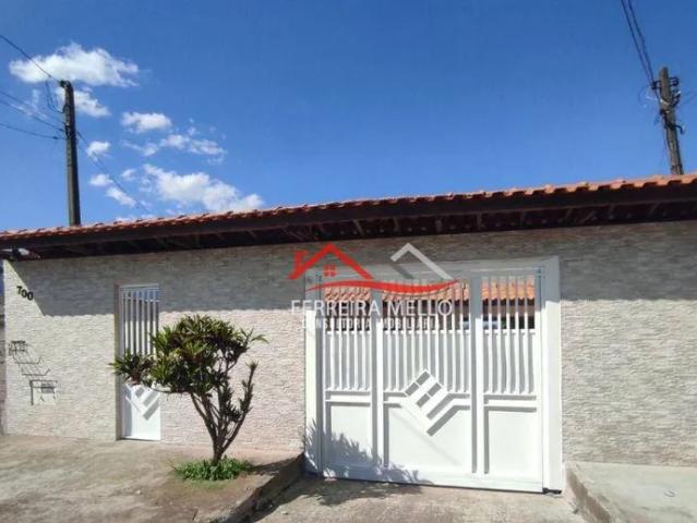 Casa com 3 Quartos e 1 banheiro à Venda, 214 m² por R$ 350.000