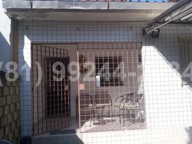 Casa com 3 Quartos e 1 banheiro à Venda, 497 m² por R$ 320.000