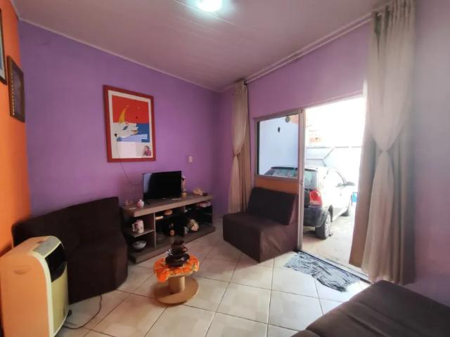 Casa com 3 Quartos e 1 banheiro à Venda, 60 m² por R$ 100.000