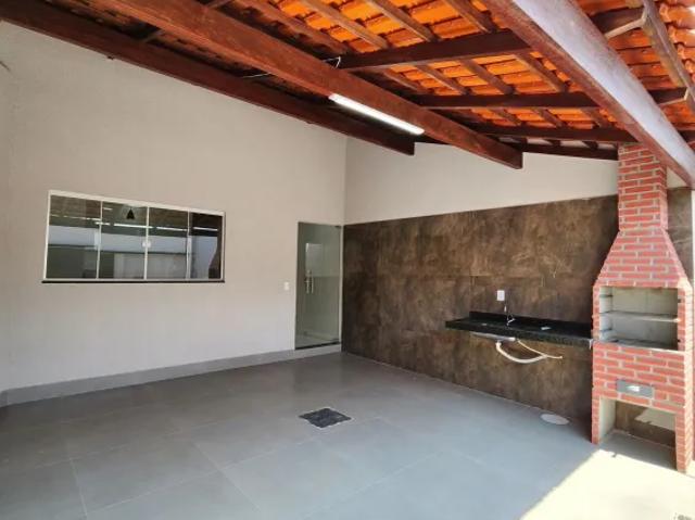 Casa com 3 Quartos e 1 banheiro à Venda, 60 m² por R$ 200.000