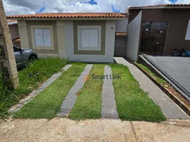 Casa com 3 Quartos e 1 banheiro à Venda, 64 m² por R$ 247.000
