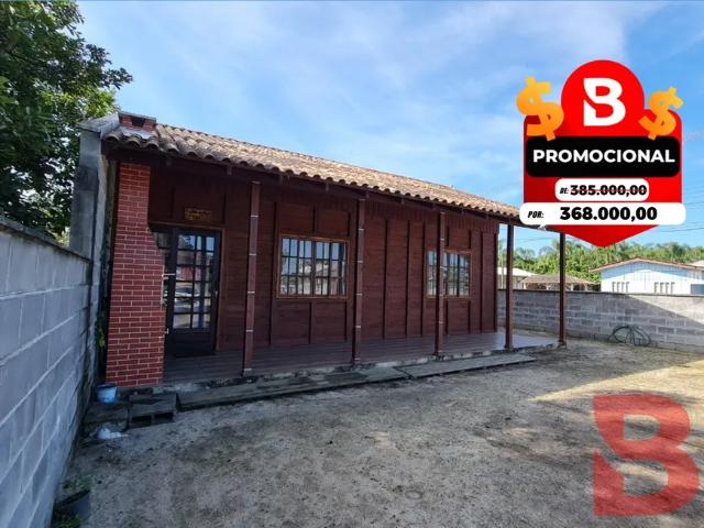 Casa com 3 Quartos e 1 banheiro à Venda, 68 m² por R$ 368.000