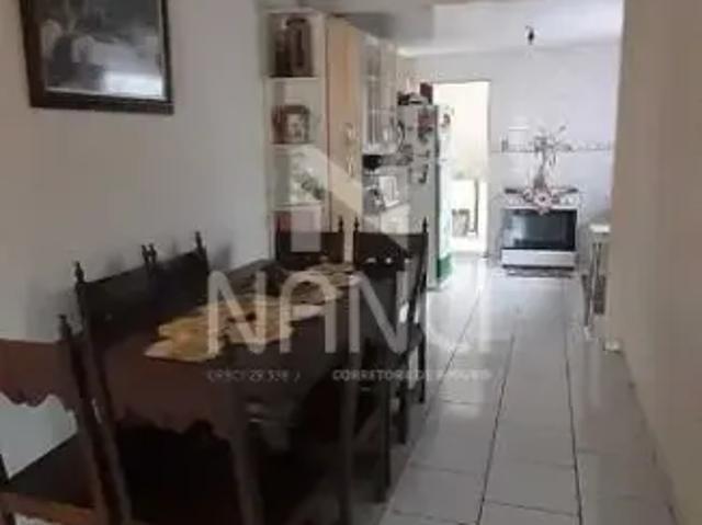 Casa com 3 Quartos e 1 banheiro à Venda, 90 m² por R$ 280.000