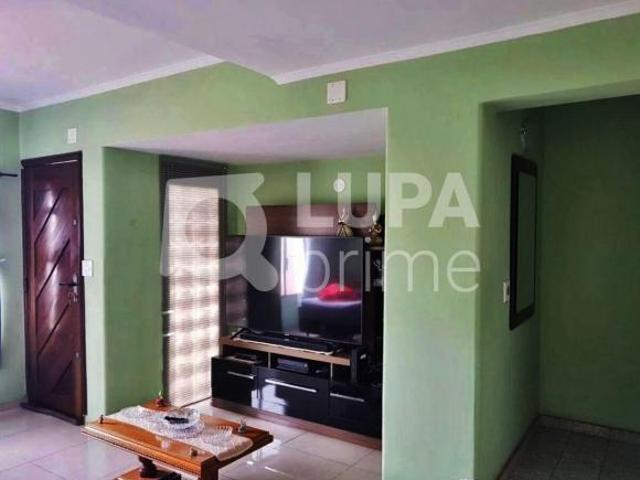 CASA COM 3 QUARTOS E 1 VAGA DE GARAGEM À VENDA NA VILA ISOLINA MAZZEI