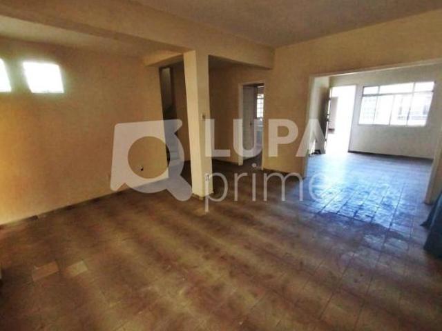CASA COM 3 QUARTOS E 1 VAGA DE GARAGEM À VENDA NO BELENZINHO