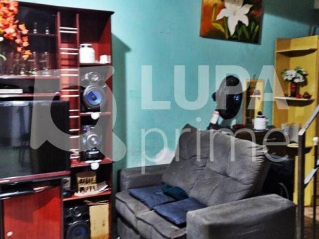CASA COM 3 QUARTOS E 1 VAGA DE GARAGEM À VENDA NO PARQUE EDU CHAVES