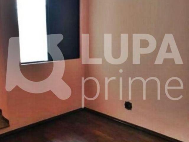 CASA COM 3 QUARTOS E 1 VAGA DE GARAGEM À VENDA NO TATUAPÉ