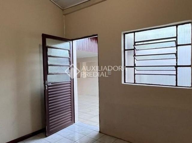 Casa com 3 quartos e 200m² para alugar em Igara, Canoas
