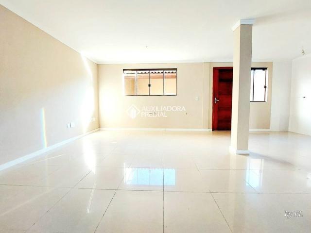 Casa com 3 quartos e 208m² para alugar em Hípica, Porto Alegre