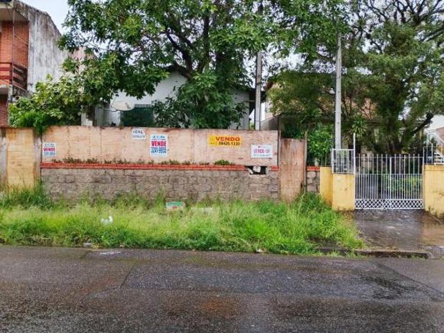 Casa com 3 quartos e 220 m² à venda em Cavalhada