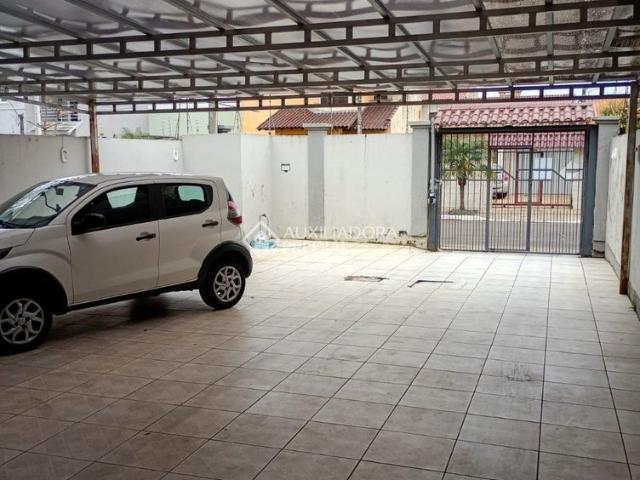 Casa com 3 quartos e 220m² para alugar em Harmonia, Canoas