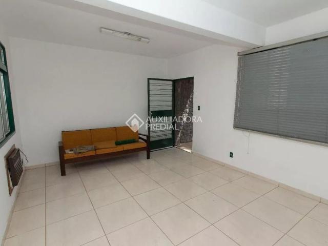 Casa com 3 quartos e 226m² para alugar em Higienópolis, Porto Alegre