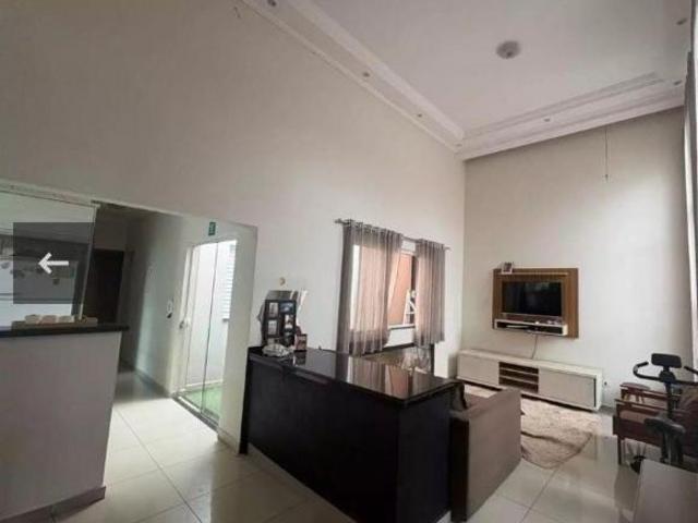 Casa com 3 quartos e 250 m² à venda em Boituva