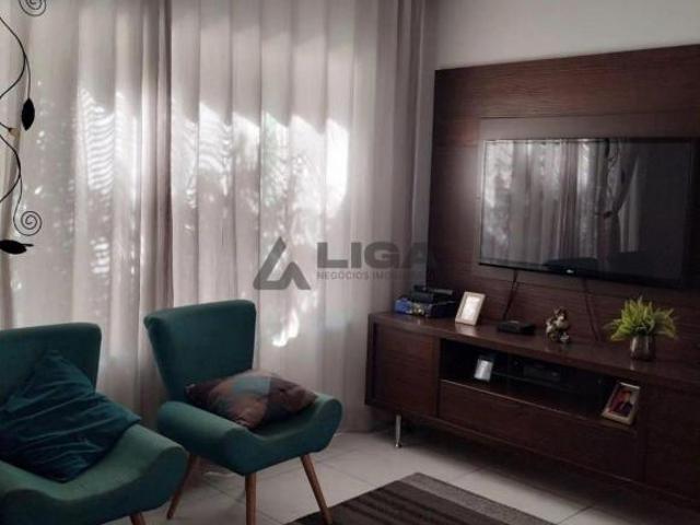 Casa com 3 quartos e 250 m² à venda em Loteamento Industrial