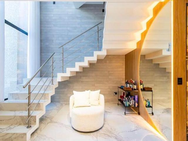 Casa com 3 quartos e 250 m² à venda em Peruíbe