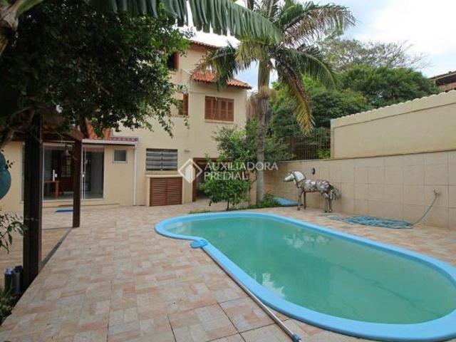 Casa com 3 quartos e 257 m² com vista para o Guaíba