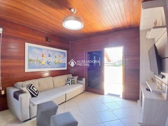Casa com 3 quartos e 265m² para alugar em Campeche, Florianópolis