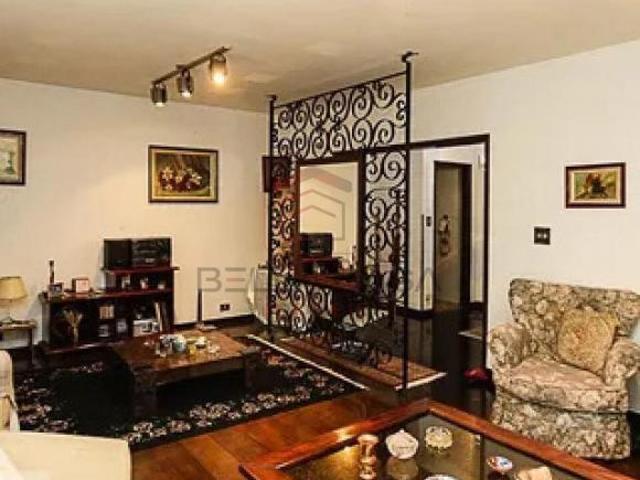 Casa com 3 quartos e 270m de construção na mooca
