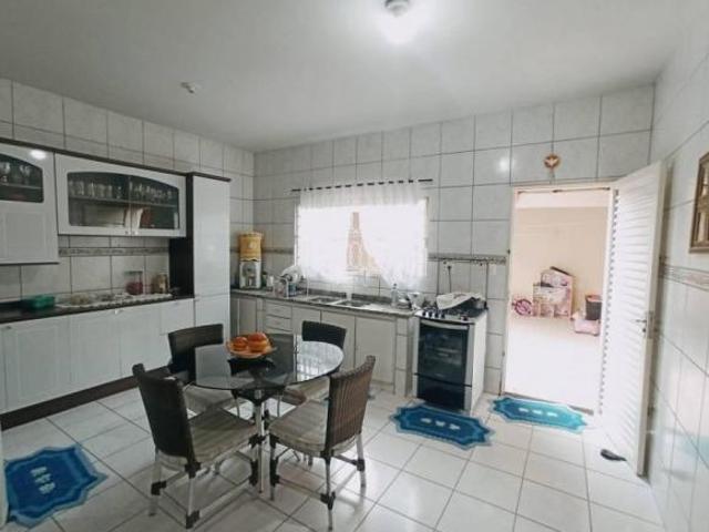 Casa com 3 Quartos e 2 banheiro à Venda, 134m²Santo André, São Paulo