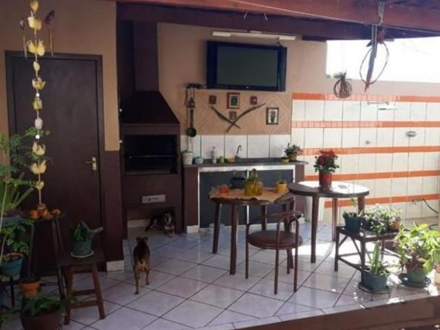 Casa com 3 Quartos e 2 banheiro à Venda, 138m²Centro Ubatuba, São Paulo
